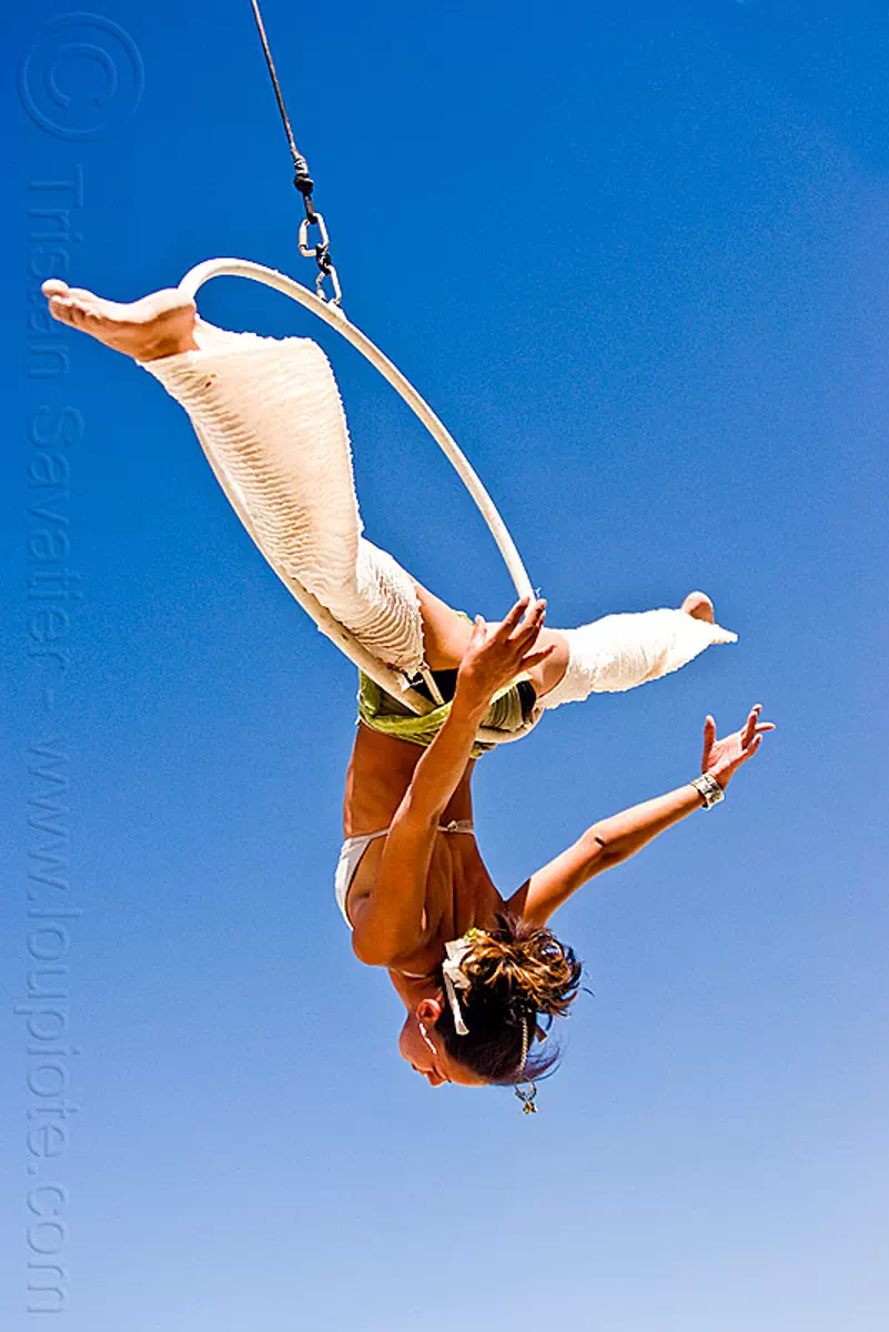 aerialist, aerial hoop