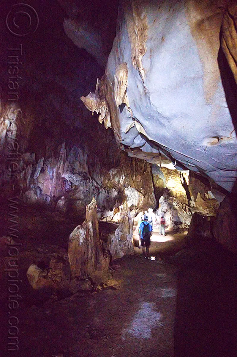 caving in mulu, racer cave, borneo