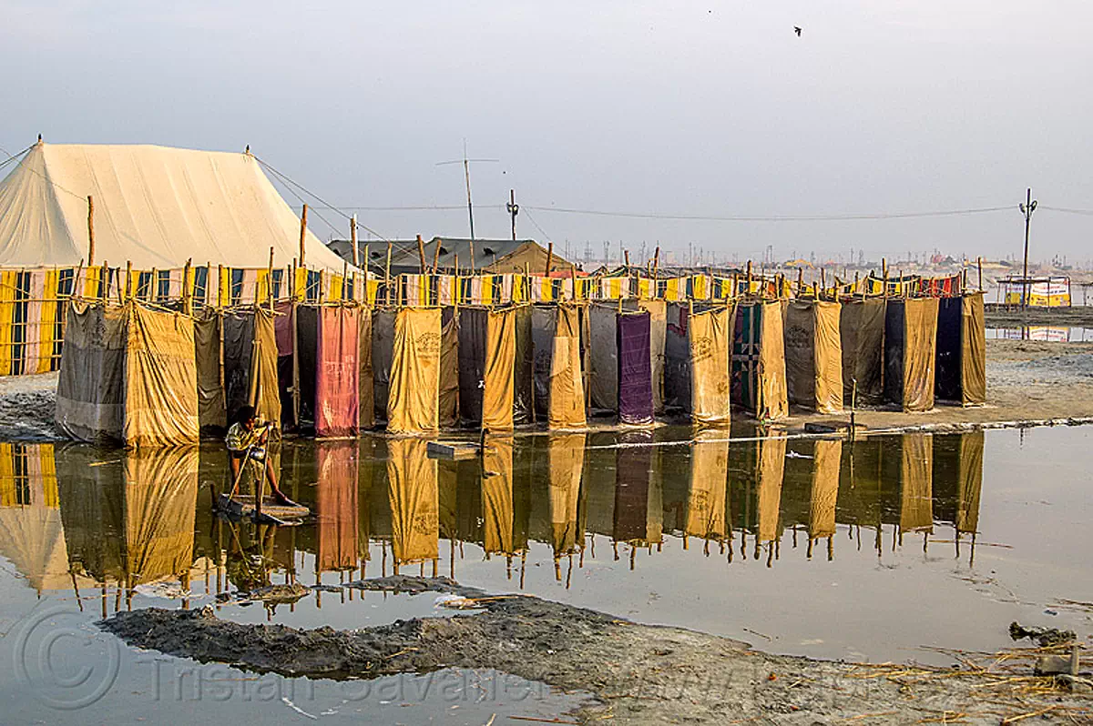 flooded latrines, kumbh mela 2013, india