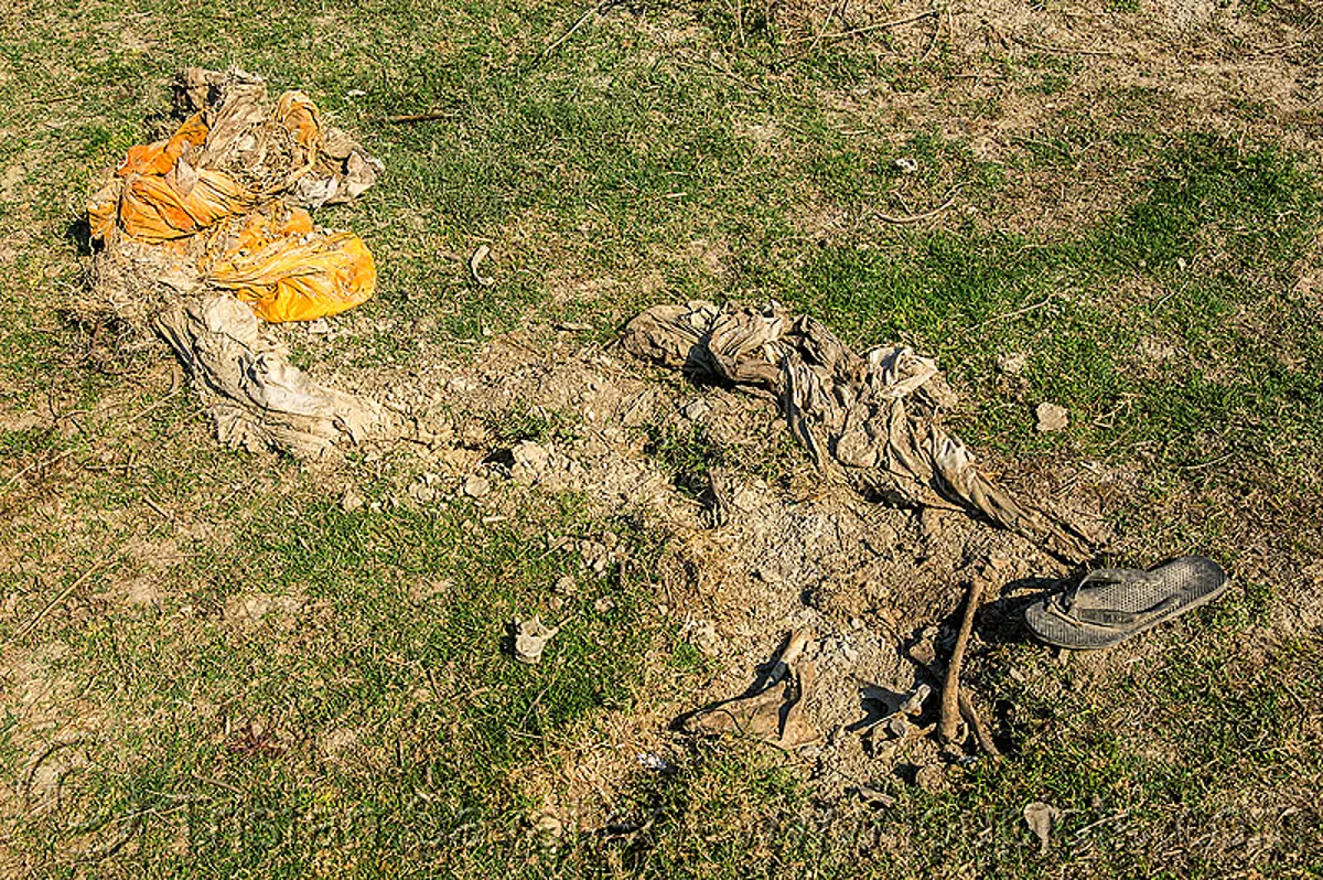 human skeletal remains in ganges flood plain, india