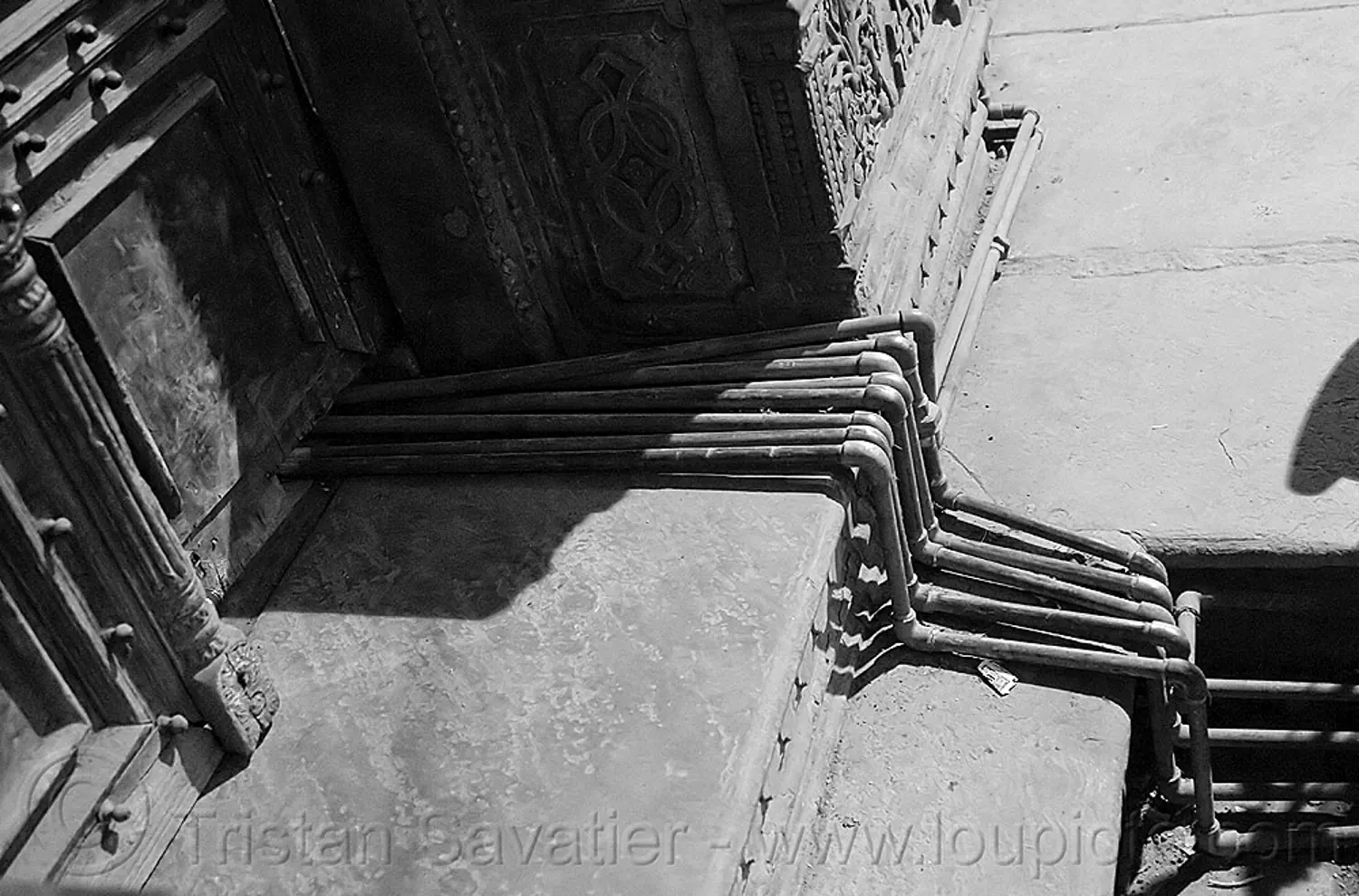 indian plumbing, running water pipes from street to house