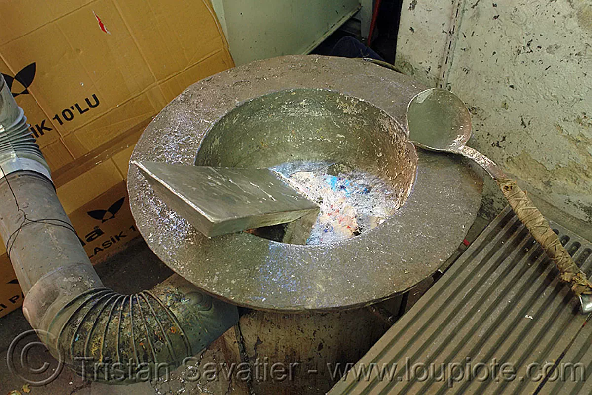melting metal in crucible, molten metal, tin alloy, istanbul, foundry ...