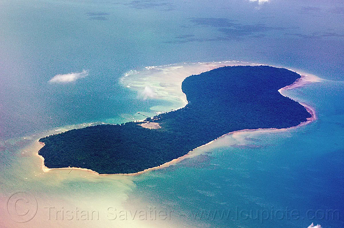 pulau tiga island