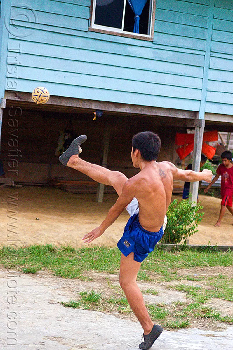 sepak raga, takraw player, borneo