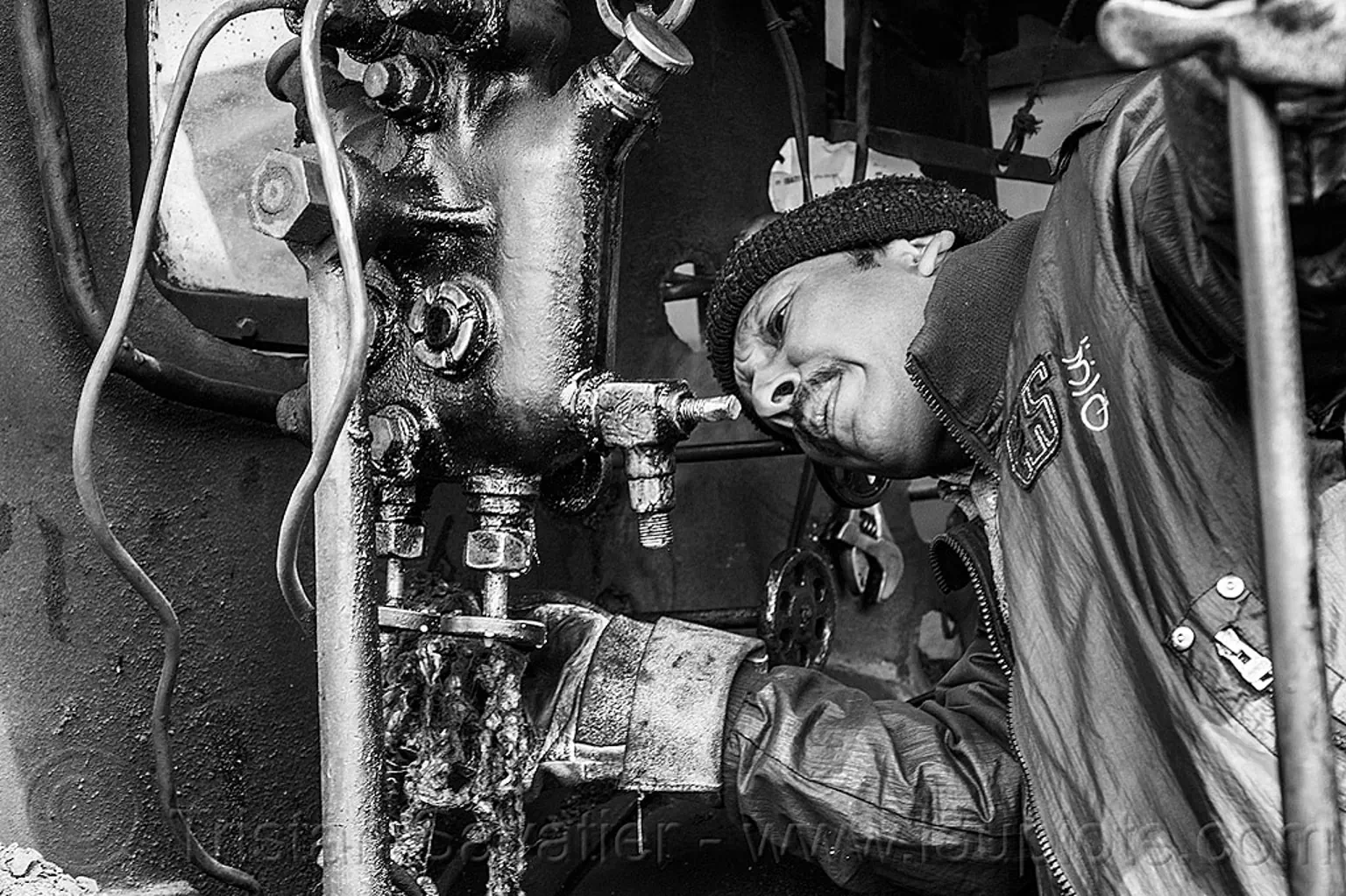 steam locomotive operator adjusting steam locomotive operator adjusting ...