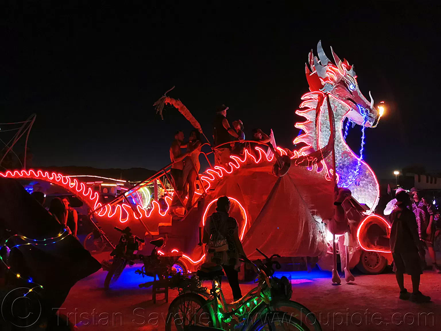Dragon Art Car